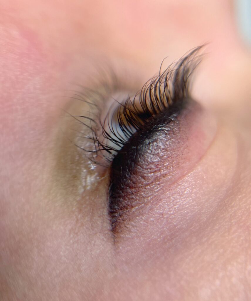 The Ultimate Guide to Shaded Eyeliner: Tips, Tricks, and Trends - HD Beauty